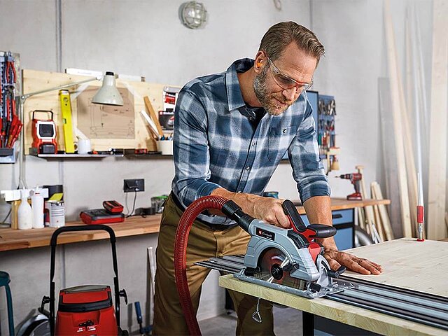 The Einhell cordless circular saw in test | Einhell Blog