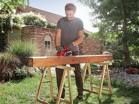 This is how you succeed when working with the electric planer ...